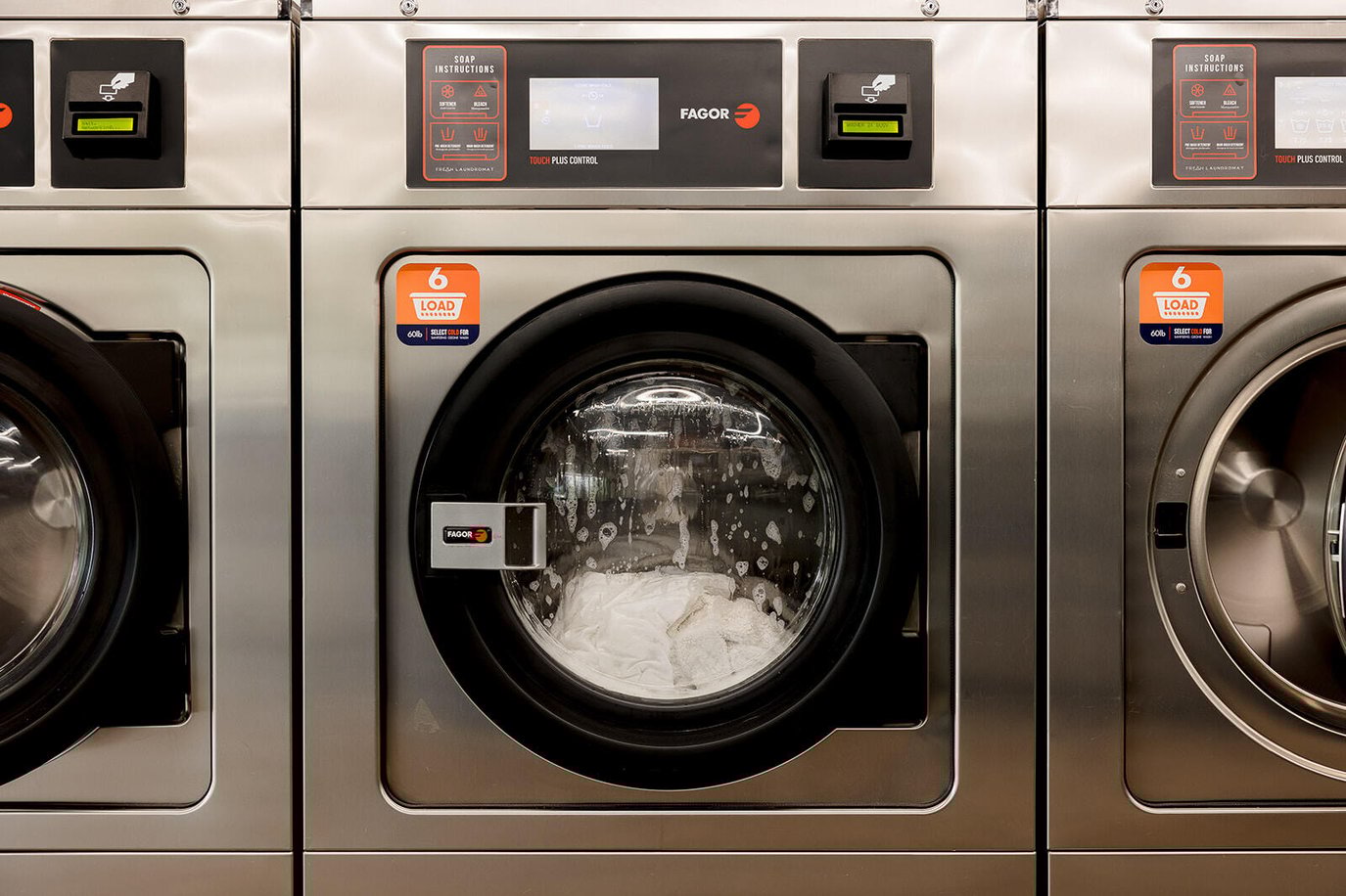 Contactless Payment System - Card Reader | Laundroworks